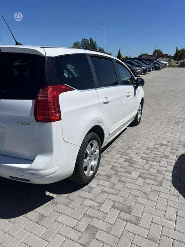Balts Peugeot 5008 2014 Tauragė, ar dzinēja tilpumu 1.56 L un nobraukumu 250 tūkst. km par 4500 €, foto 4 vietnē AUTOMOTO.COM.LV