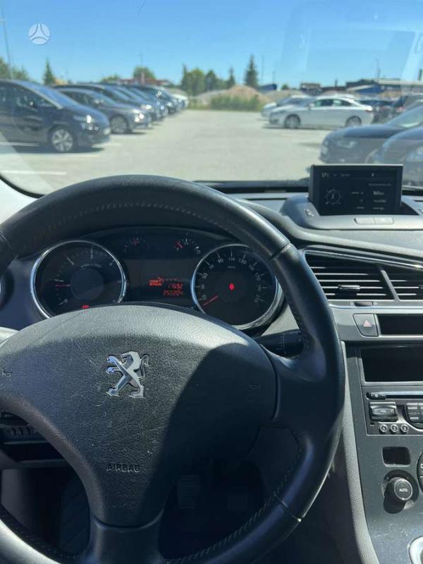 Balts Peugeot 5008 2014 Tauragė, ar dzinēja tilpumu 1.56 L un nobraukumu 250 tūkst. km par 4500 €, foto 8 vietnē AUTOMOTO.COM.LV
