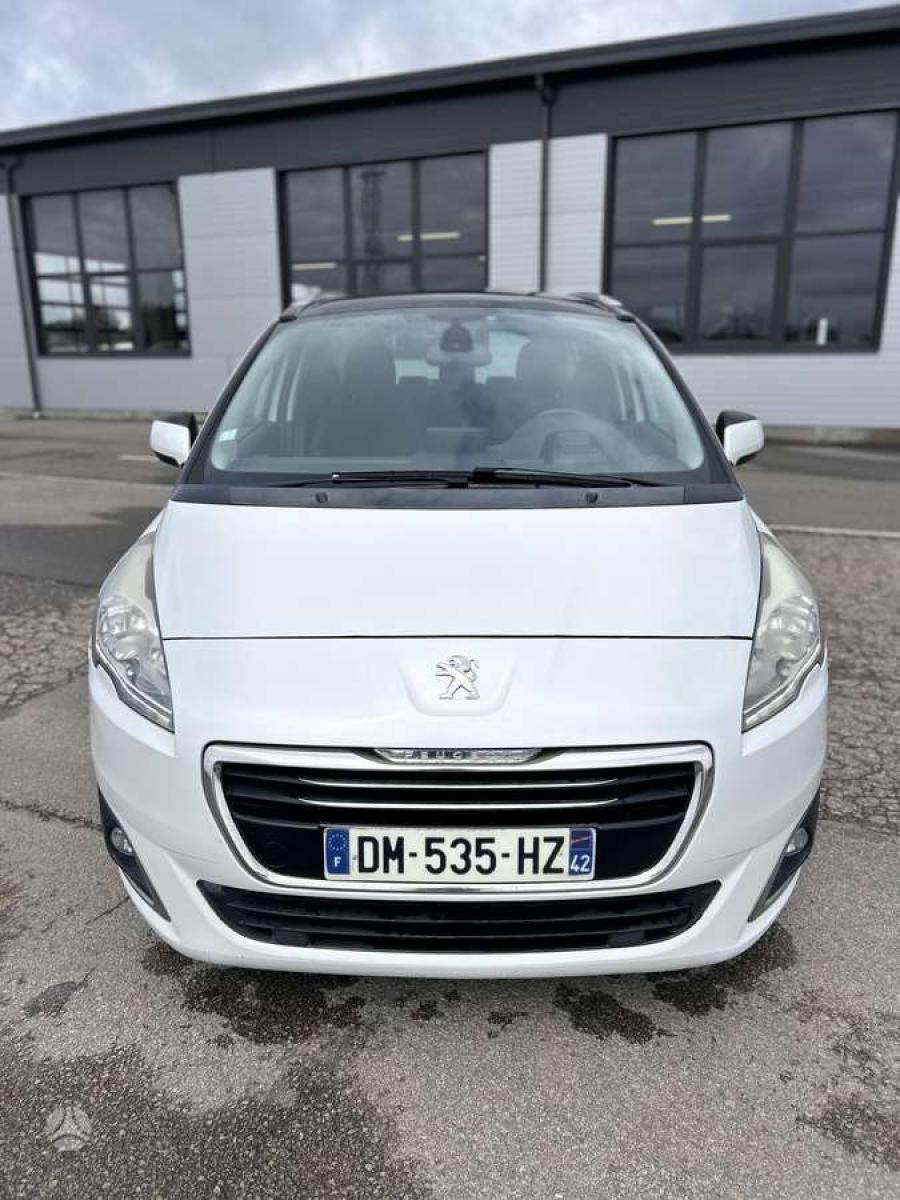 Balts Peugeot 5008 2014 Panevēža, ar dzinēja tilpumu 2.00 L un nobraukumu 324 tūkst. km par 4500 €, foto 3 vietnē AUTOMOTO.COM.LV