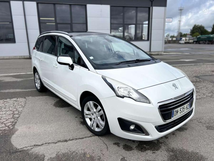 Balts Peugeot 5008 2014 Panevēža, ar dzinēja tilpumu 2.00 L un nobraukumu 324 tūkst. km par 4500 €, foto 4 vietnē AUTOMOTO.COM.LV