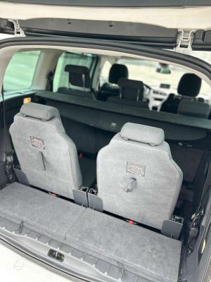 Balts Peugeot 5008 2014 Panevēža, ar dzinēja tilpumu 2.00 L un nobraukumu 324 tūkst. km par 4500 €, foto 9 vietnē AUTOMOTO.COM.LV