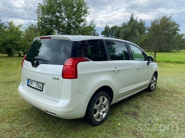 Balts Peugeot 5008 2014 Rīga, ar dzinēja tilpumu 1.60 L un nobraukumu 302 tūkst. km par 4500 €, foto 3 vietnē AUTOMOTO.COM.LV