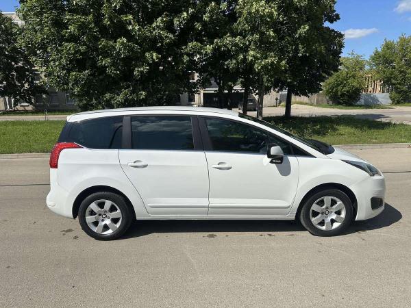 Balts Peugeot 5008 2014 Telšiai, ar dzinēja tilpumu 1.56 L un nobraukumu 321 tūkst. km par 4150 €, foto 4 vietnē AUTOMOTO.COM.LV
