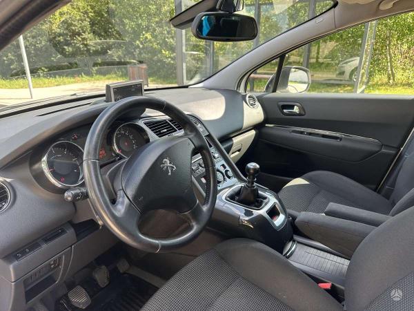 Balts Peugeot 5008 2014 Telšiai, ar dzinēja tilpumu 1.56 L un nobraukumu 321 tūkst. km par 4150 €, foto 10 vietnē AUTOMOTO.COM.LV