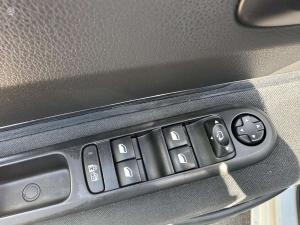 Balts Peugeot 5008 2014 Telšiai, ar dzinēja tilpumu 1.56 L un nobraukumu 321 tūkst. km par 4150 €, foto 13 vietnē AUTOMOTO.COM.LV