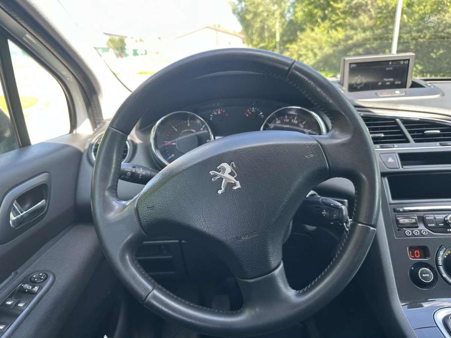 Balts Peugeot 5008 2014 Telšiai, ar dzinēja tilpumu 1.56 L un nobraukumu 321 tūkst. km par 4150 €, foto 19 vietnē AUTOMOTO.COM.LV