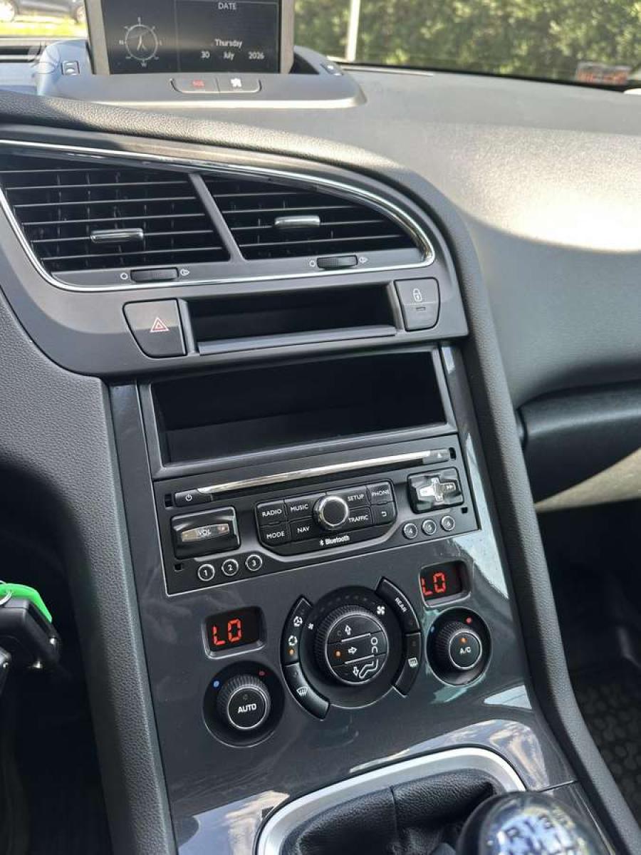 Balts Peugeot 5008 2014 Telšiai, ar dzinēja tilpumu 1.56 L un nobraukumu 321 tūkst. km par 4150 €, foto 24 vietnē AUTOMOTO.COM.LV