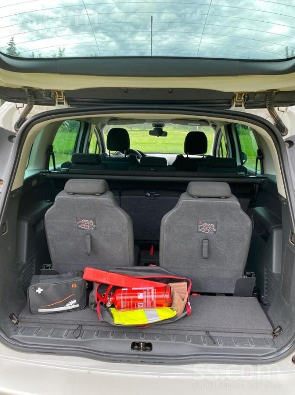 Balts Peugeot 5008 2014 Rīga, ar dzinēja tilpumu 1.60 L un nobraukumu 302 tūkst. km par 4300 €, foto 6 vietnē AUTOMOTO.COM.LV