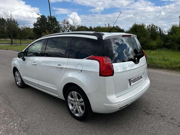 White Peugeot 5008 2014 in Panevezys, with an engine capacity of 2.00 L and mileage of 236 thousand km for 4450 €, photo 7 on AUTOMOTO.COM.LV