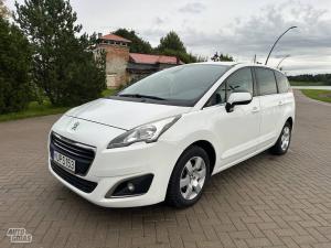 Белый Пежо 5008 2014 в Тельшяй, объемом двигателя 1.60 л и пробегом 321 тыс. км за 3800 €, фото  на AUTOMOTO.COM.LV
