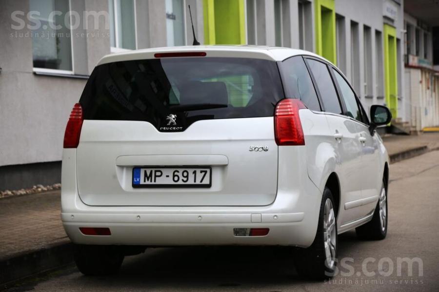 White Peugeot 5008 2015 in Riga, with an engine capacity of 1.60 L and mileage of 210 thousand km for 4995 €, photo 6 on AUTOMOTO.COM.LV