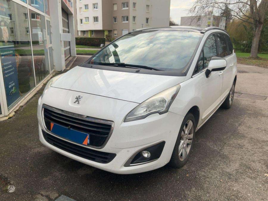 White Peugeot 5008 2015 in Vilnius, with an engine capacity of 1.56 L and mileage of 191 thousand km for 6100 €, photo 1 on AUTOMOTO.COM.LV
