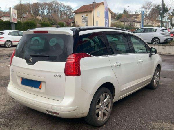 White Peugeot 5008 2015 in Vilnius, with an engine capacity of 1.56 L and mileage of 191 thousand km for 6100 €, photo 4 on AUTOMOTO.COM.LV
