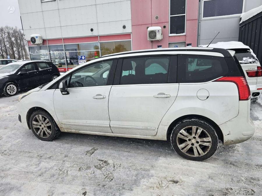 Balts Peugeot 5008 2015 Tauragė, ar dzinēja tilpumu 1.56 L un nobraukumu 190 tūkst. km par 5500 €, foto 2 vietnē AUTOMOTO.COM.LV