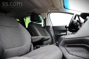 Balts Peugeot 5008 2015 Rīga, ar dzinēja tilpumu 1.60 L un nobraukumu 210 tūkst. km par 4995 €, foto 13 vietnē AUTOMOTO.COM.LV
