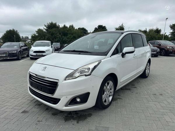 White Peugeot 5008 2015 in Taurage, with an engine capacity of 1.56 L and mileage of 262 thousand km for 4500 €, photo 3 on AUTOMOTO.COM.LV