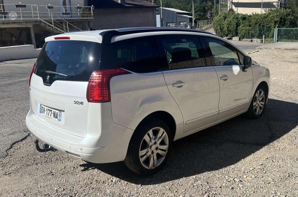 Balts Peugeot 5008 2015 Tauragė, ar dzinēja tilpumu 1.56 L un nobraukumu 252 tūkst. km par 4400 €, foto 5 vietnē AUTOMOTO.COM.LV