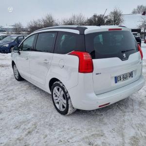 Balts Peugeot 5008 2016 Tauragė, ar dzinēja tilpumu 1.20 L un nobraukumu 114 tūkst. km par 4600 €, foto 3 vietnē AUTOMOTO.COM.LV