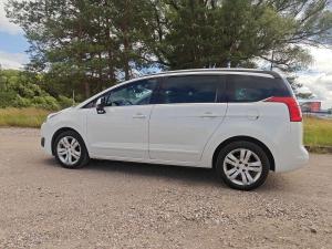 White Peugeot 5008 2016 in Taurage, with an engine capacity of 1.56 L and mileage of 280 thousand km for 5500 €, photo 8 on AUTOMOTO.COM.LV