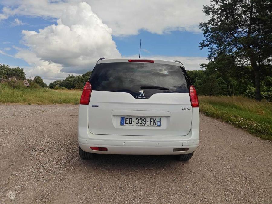 White Peugeot 5008 2016 in Taurage, with an engine capacity of 1.56 L and mileage of 280 thousand km for 5500 €, photo 10 on AUTOMOTO.COM.LV
