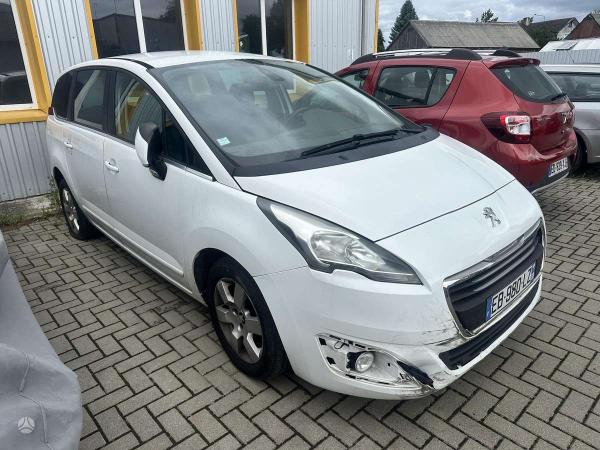 White Peugeot 5008 2016 in Taurage, with an engine capacity of 1.56 L and mileage of 186 thousand km for 3800 €, photo 1 on AUTOMOTO.COM.LV