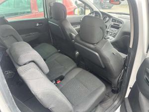 White Peugeot 5008 2016 in Taurage, with an engine capacity of 1.56 L and mileage of 186 thousand km for 3800 €, photo 7 on AUTOMOTO.COM.LV