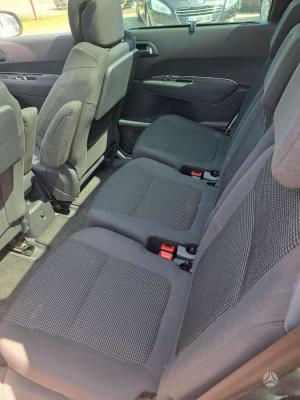 White Peugeot 5008 2016 in Taurage, with an engine capacity of 1.56 L and mileage of 184 thousand km for 6400 €, photo 12 on AUTOMOTO.COM.LV