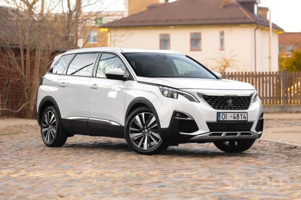 White Peugeot 5008 2017 in Jelgava, with an engine capacity of 1.20 L and mileage of 0 thousand km for 10990 €, photo 1 on AUTOMOTO.COM.LV