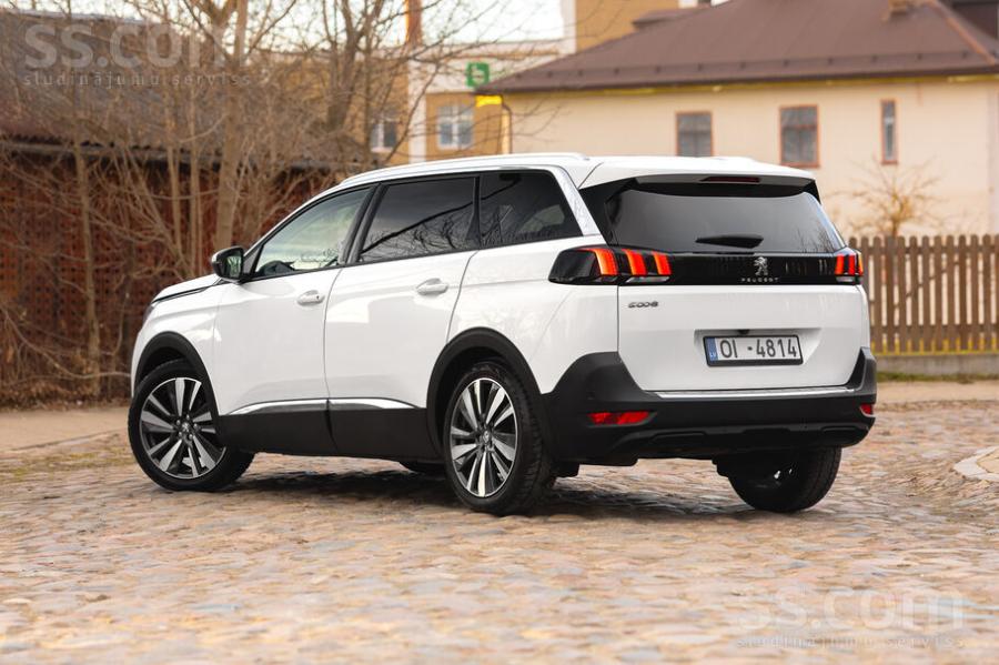Balts Peugeot 5008 2017 Jelgava, ar dzinēja tilpumu 1.20 L un nobraukumu 0 tūkst. km par 10990 €, foto 3 vietnē AUTOMOTO.COM.LV