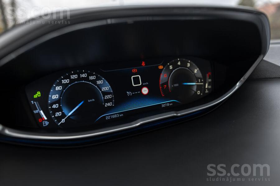 Balts Peugeot 5008 2017 Jelgava, ar dzinēja tilpumu 1.20 L un nobraukumu 0 tūkst. km par 10990 €, foto 9 vietnē AUTOMOTO.COM.LV