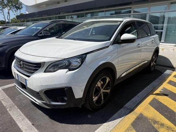 Balts Peugeot 5008 2017 Utena, ar dzinēja tilpumu 1.56 L un nobraukumu 370 tūkst. km par 4850 €, foto 1 vietnē AUTOMOTO.COM.LV