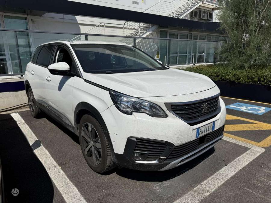 White Peugeot 5008 2017 in Utena, with an engine capacity of 1.56 L and mileage of 370 thousand km for 4850 €, photo 5 on AUTOMOTO.COM.LV