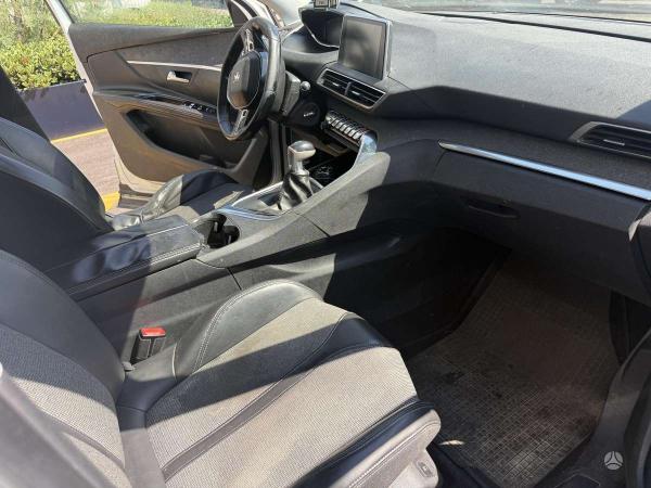 Balts Peugeot 5008 2017 Utena, ar dzinēja tilpumu 1.56 L un nobraukumu 370 tūkst. km par 4850 €, foto 7 vietnē AUTOMOTO.COM.LV