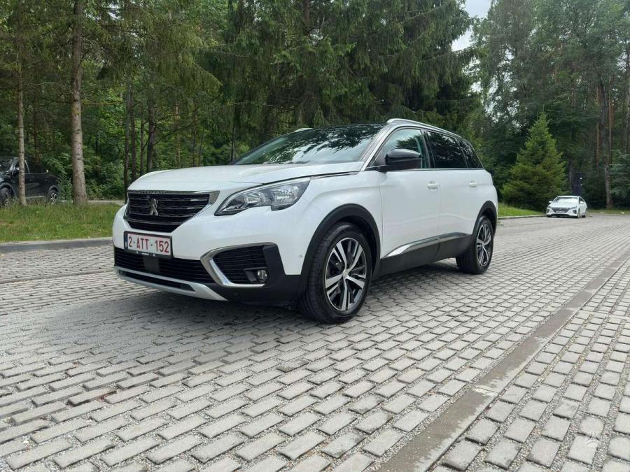 White Peugeot 5008 2017 in Vilnius, with an engine capacity of 1.56 L and mileage of 252 thousand km for 10900 €, photo 17 on AUTOMOTO.COM.LV