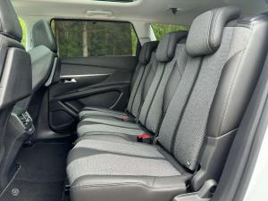 White Peugeot 5008 2017 in Vilnius, with an engine capacity of 1.56 L and mileage of 252 thousand km for 10900 €, photo 26 on AUTOMOTO.COM.LV
