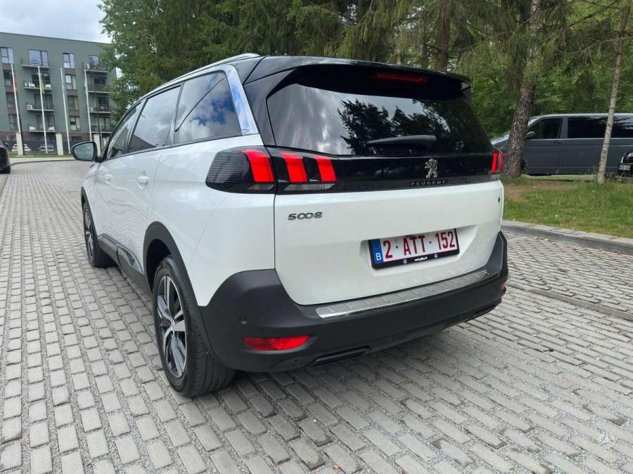 Balts Peugeot 5008 2017 Viļņa, ar dzinēja tilpumu 1.56 L un nobraukumu 252 tūkst. km par 10300 €, foto 5 vietnē AUTOMOTO.COM.LV