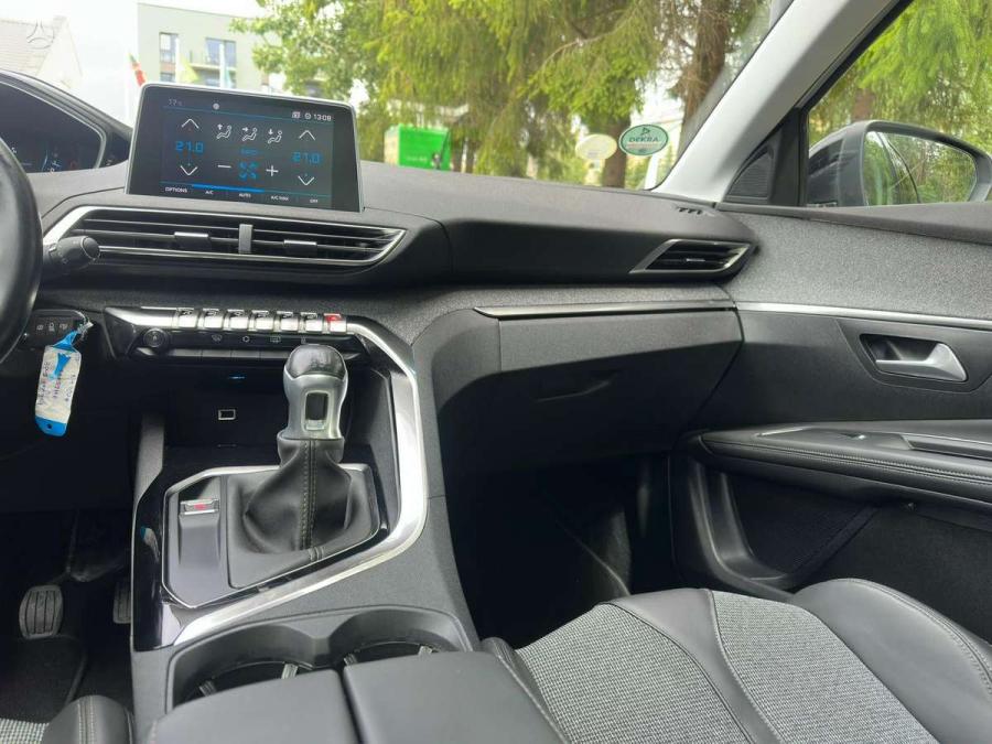 Balts Peugeot 5008 2017 Viļņa, ar dzinēja tilpumu 1.56 L un nobraukumu 252 tūkst. km par 10300 €, foto 21 vietnē AUTOMOTO.COM.LV
