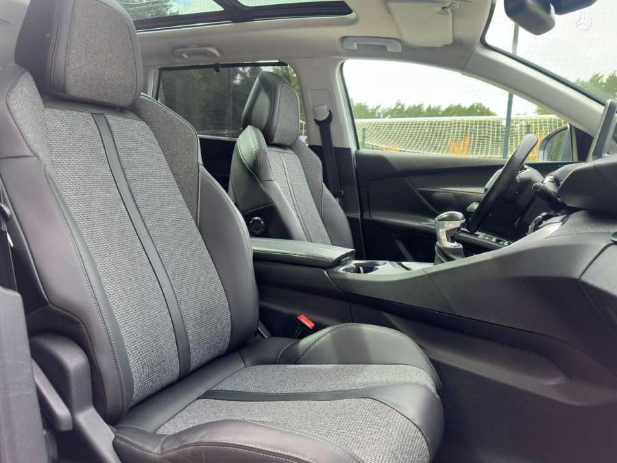 Balts Peugeot 5008 2017 Viļņa, ar dzinēja tilpumu 1.56 L un nobraukumu 252 tūkst. km par 10300 €, foto 25 vietnē AUTOMOTO.COM.LV