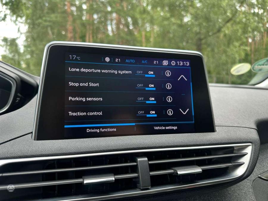 Balts Peugeot 5008 2017 Viļņa, ar dzinēja tilpumu 1.56 L un nobraukumu 252 tūkst. km par 10300 €, foto 34 vietnē AUTOMOTO.COM.LV