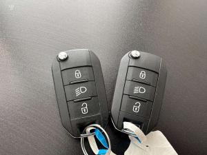 Balts Peugeot 5008 2017 Viļņa, ar dzinēja tilpumu 1.56 L un nobraukumu 252 tūkst. km par 10300 €, foto 44 vietnē AUTOMOTO.COM.LV