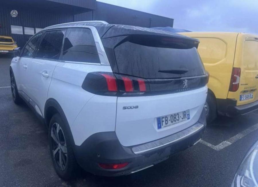 White Peugeot 5008 2018 in Taurage, with an engine capacity of 1.50 L and mileage of 215 thousand km for 11200 €, photo 4 on AUTOMOTO.COM.LV