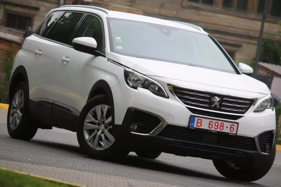 Balts Peugeot 5008 2018 Rīga, ar dzinēja tilpumu 1.50 L un nobraukumu 163 tūkst. km par 12690 €, foto 4 vietnē AUTOMOTO.COM.LV