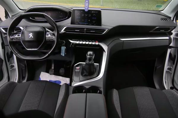 White Peugeot 5008 2018 in Riga, with an engine capacity of 1.50 L and mileage of 163 thousand km for 12690 €, photo 9 on AUTOMOTO.COM.LV