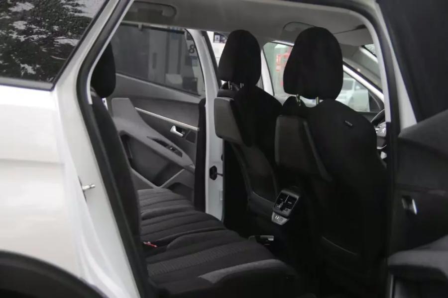Balts Peugeot 5008 2018 Rīga, ar dzinēja tilpumu 1.50 L un nobraukumu 163 tūkst. km par 12690 €, foto 12 vietnē AUTOMOTO.COM.LV