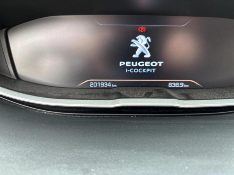 Balts Peugeot 5008 2018 Rīga, ar dzinēja tilpumu 1.60 L un nobraukumu 200 tūkst. km par 15995 €, foto 7 vietnē AUTOMOTO.COM.LV