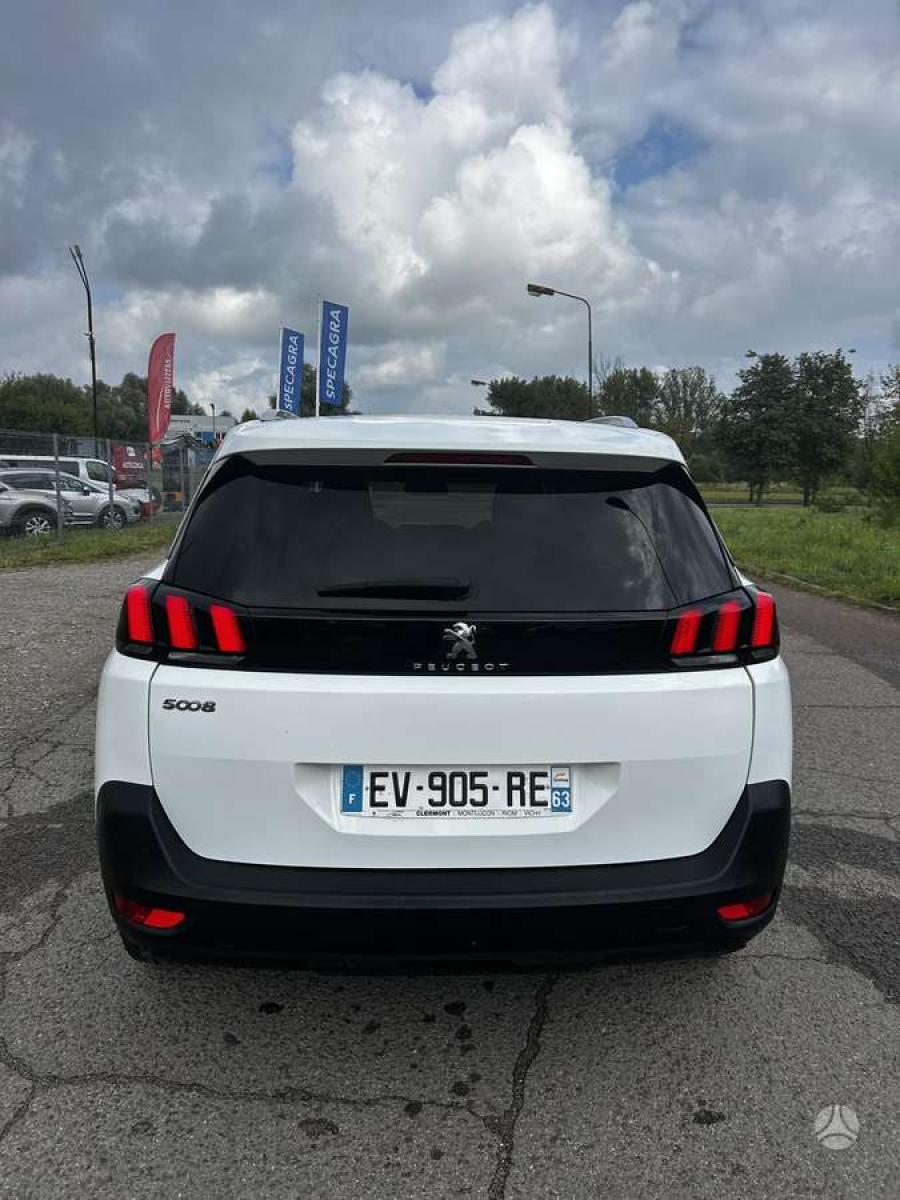 Balts Peugeot 5008 2018 Panevēža, ar dzinēja tilpumu 1.56 L un nobraukumu 241 tūkst. km par 8400 €, foto 7 vietnē AUTOMOTO.COM.LV