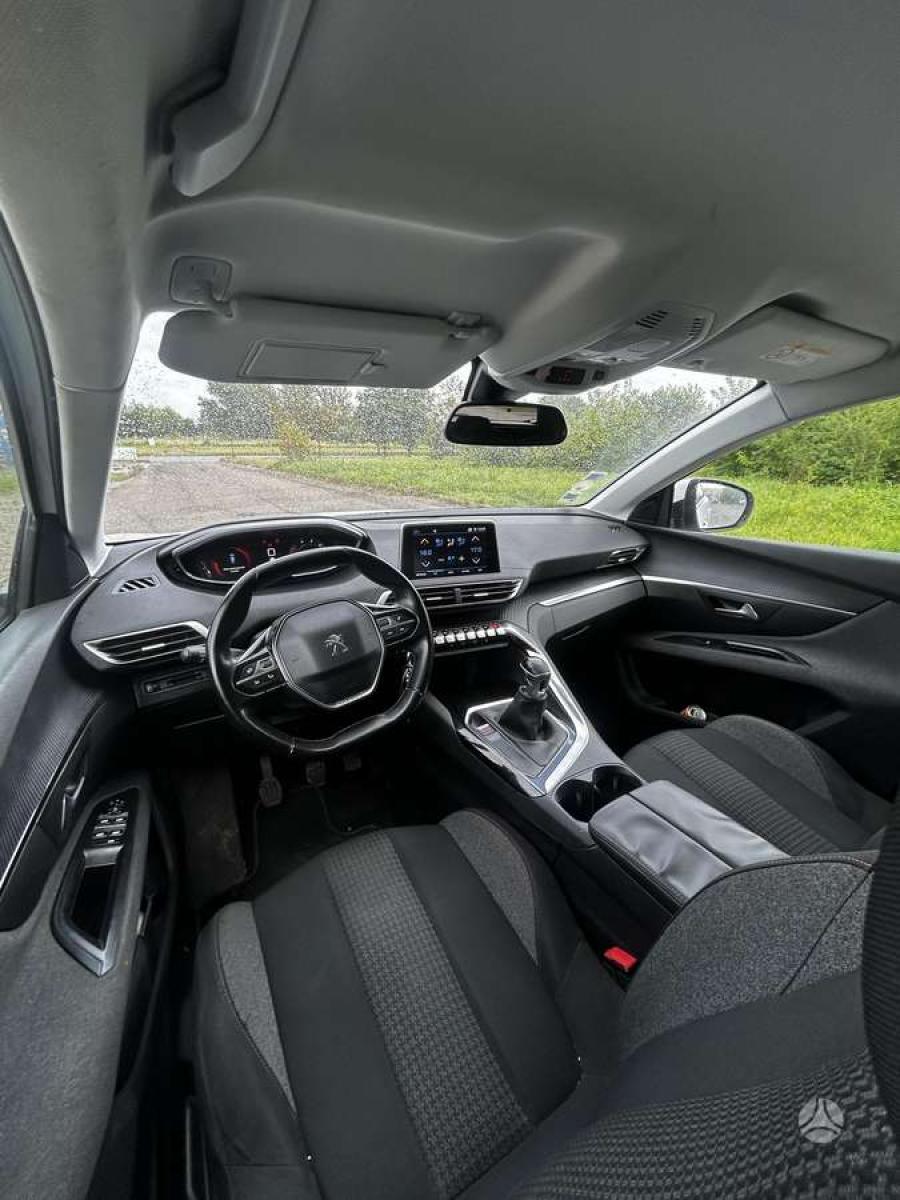Balts Peugeot 5008 2018 Panevēža, ar dzinēja tilpumu 1.56 L un nobraukumu 241 tūkst. km par 8400 €, foto 14 vietnē AUTOMOTO.COM.LV