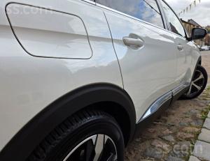 White Peugeot 5008 2019 in Jelgava, with an engine capacity of 1.50 L and mileage of 233 thousand km for 13250 €, photo 9 on AUTOMOTO.COM.LV