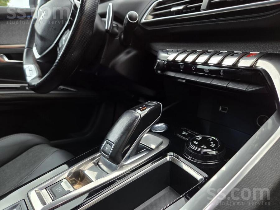 White Peugeot 5008 2019 in Jelgava, with an engine capacity of 1.50 L and mileage of 233 thousand km for 13250 €, photo 19 on AUTOMOTO.COM.LV