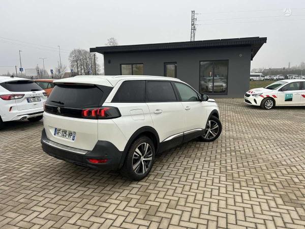 White Peugeot 5008 2022 in Taurage, with an engine capacity of 1.50 L and mileage of 145 thousand km for 17303 €, photo 4 on AUTOMOTO.COM.LV
